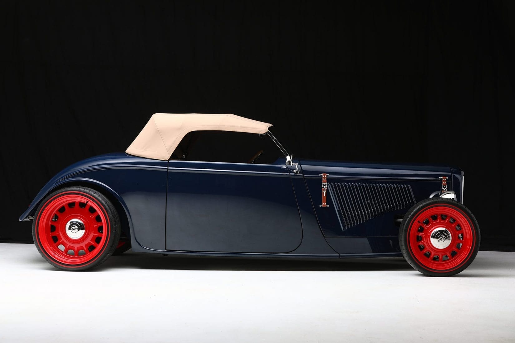 2nd Generation '33 Hot Rod with Revised Nose - Factory Five Racing